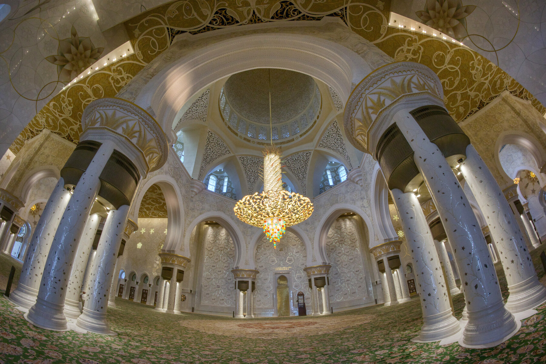 ArtStation - 90+ UAE - photos of deserts, cities, mosques, market ...